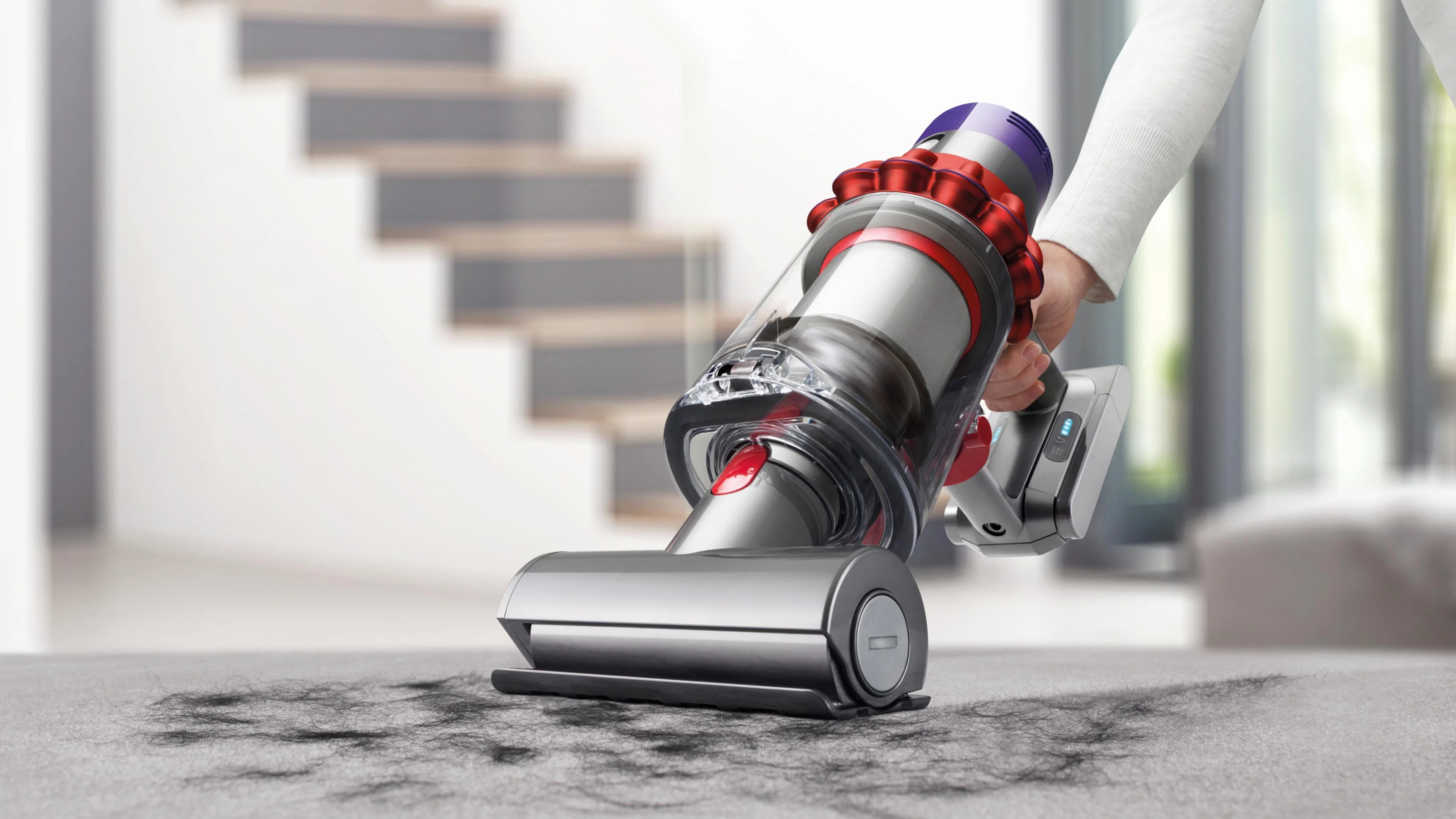 Dyson v10 fluffy store